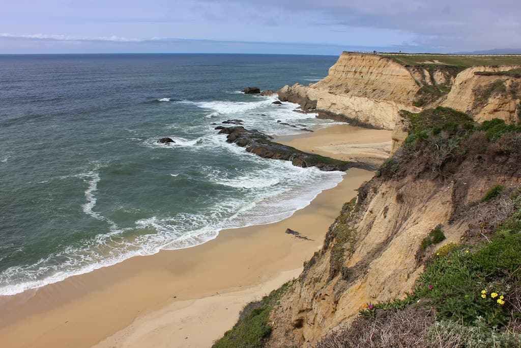 10 Best Surfing Beaches in California | Surf Hungry